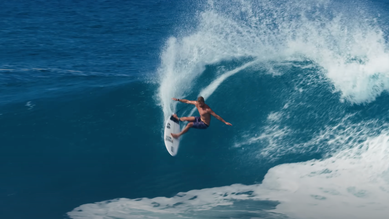 John John Florence is back ! - Surf Session