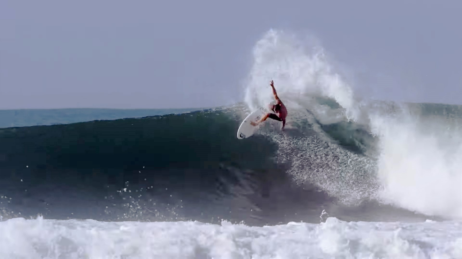 Taylor Knox fait hurler les 5 dérives de son Bonzer - Surf Session