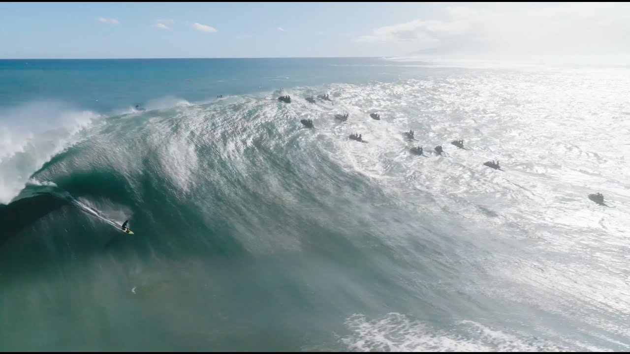 Highlight : Matahi Drollet pendant Code Red II à Teahupoo - Surf Session