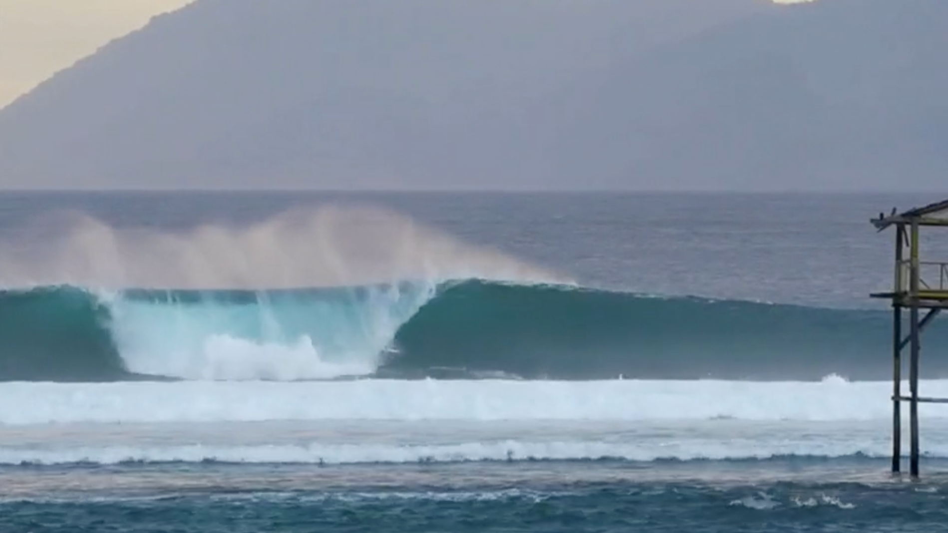 Dans Angel 7", Issam Auptel entre Bali et Lakey Peak - Surf Session ...