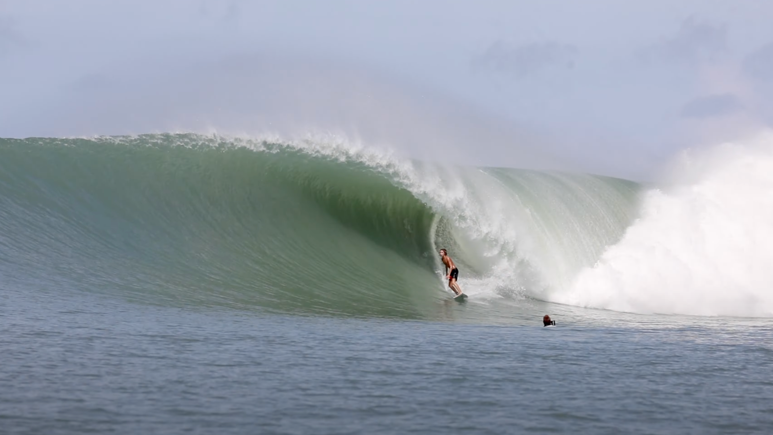 Rodrigo Saldanha n'est pas le cousin de Gabriel Medina pour rien - Surf ...