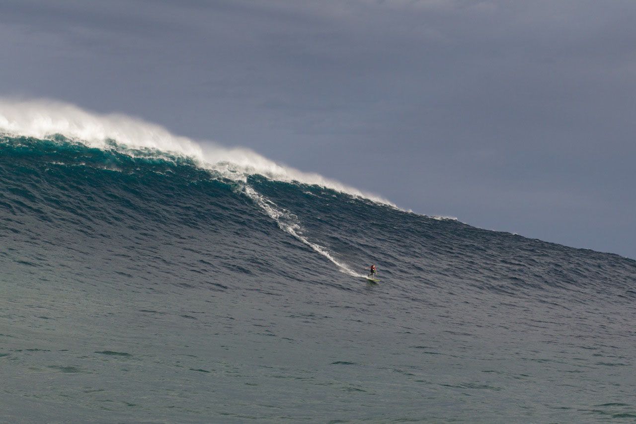 Justine Dupont, première surfeuse à Belharra - Surf Session