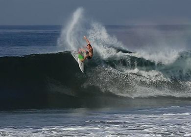 Dusty Payne décompresse en Amérique Latine - Surf Session Magazine
