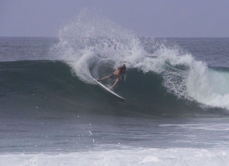 Des nouvelles de Taylor Knox - Surf Session