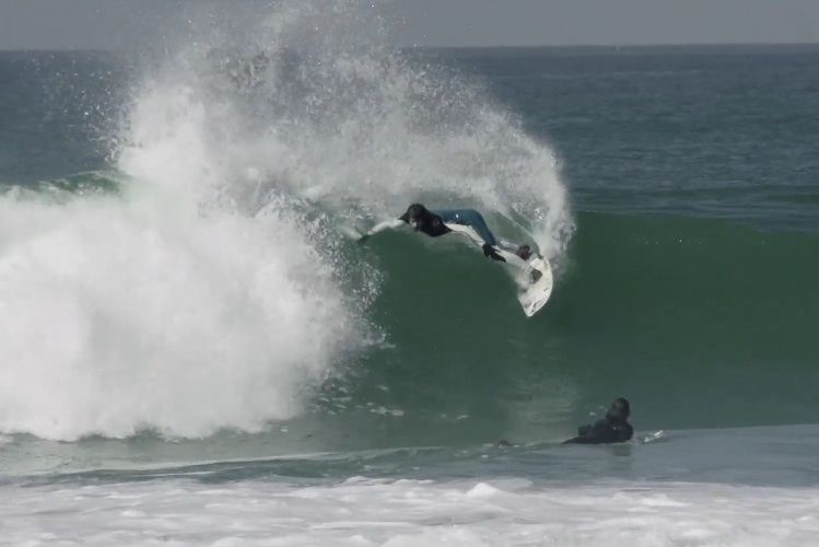 Duvi // Sabulous Games - Surf Session