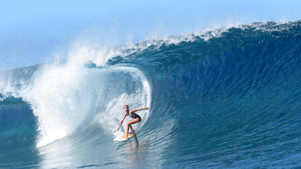 Portfolio : Aelan Vaast confirme à Teahupo'o ! - Surf Session