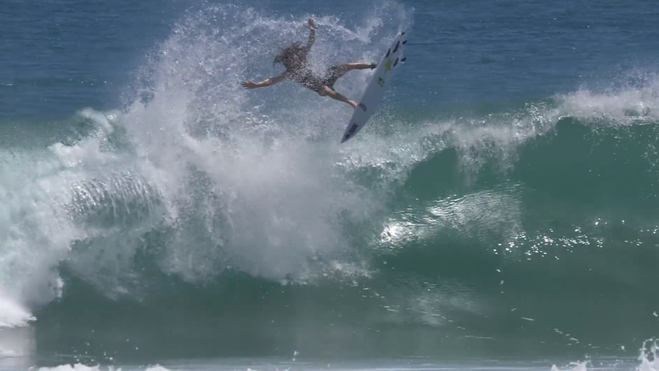 Décollage imminent pour Matt Meola aux Mentawai - Surf Session