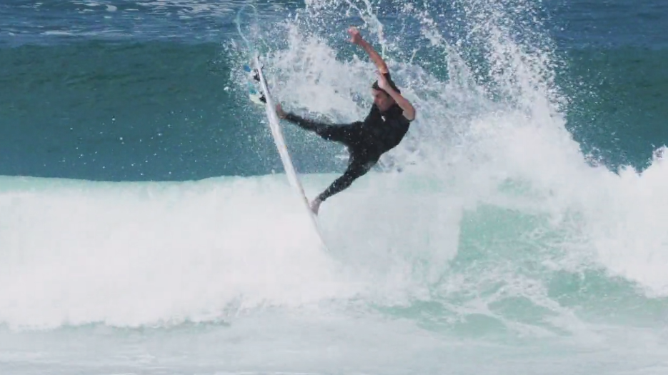 L'été de Leo Fioravanti - Surf Session Magazine