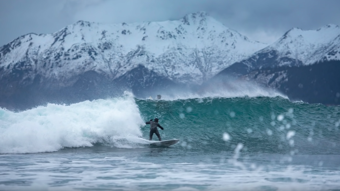 Surfer en Alaska : l'appel du Nord - Surf Session
