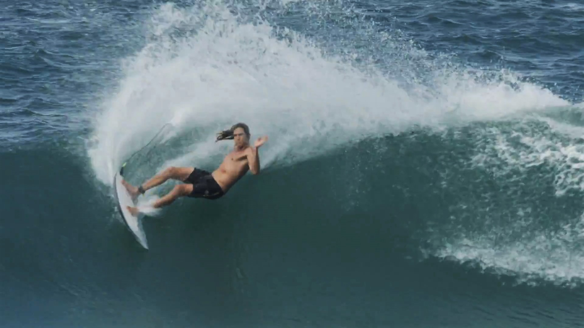Les meilleurs carves du mois sont signés Bryce Young - Surf Session