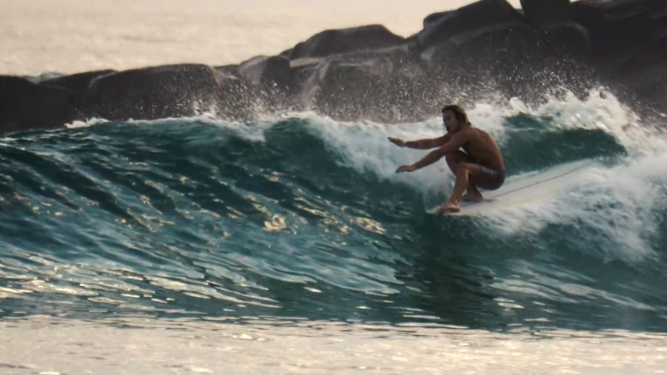 La jeune pépite Saxon Wilson en log à Noosa - Surf Session