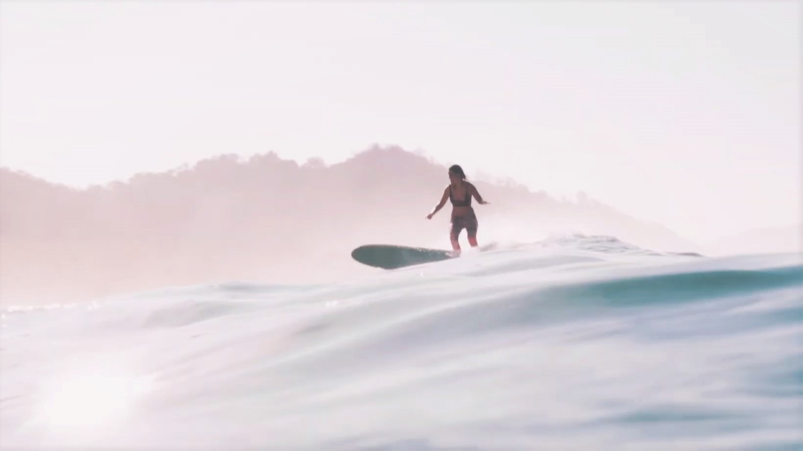 Alex Knost et Kassia Meador suaves au Costa Rica - Surf Session
