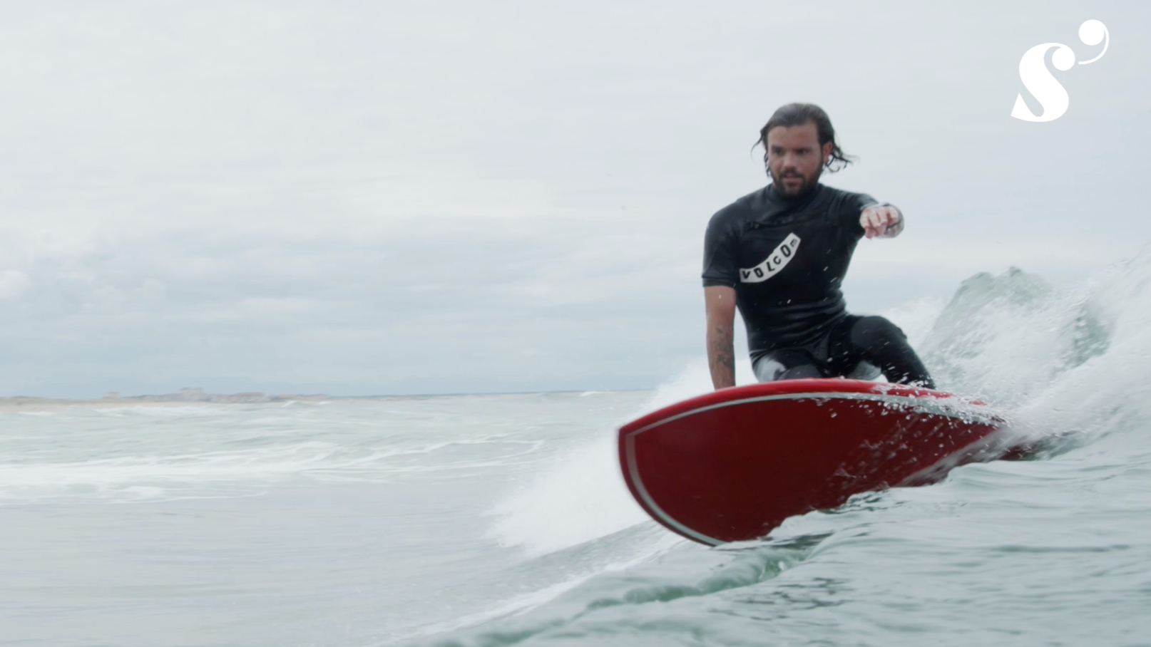 Test de board : William Aliotti teste le fish Gerry Lopez X SurfTech ...