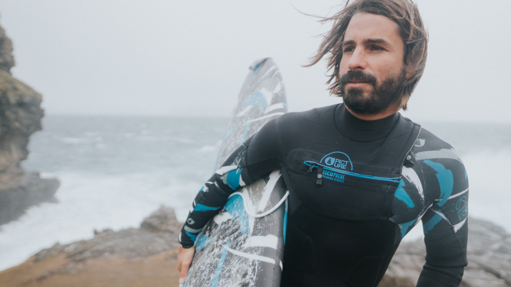 Picture : Damien Castera et Pauline Ado en terre bretonne - Surf Session