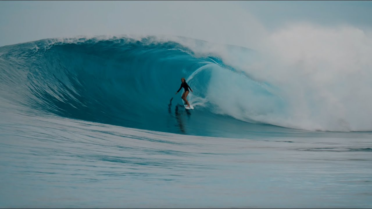 Sierra Kerr n'en finit plus d'impressionner - Surf Session