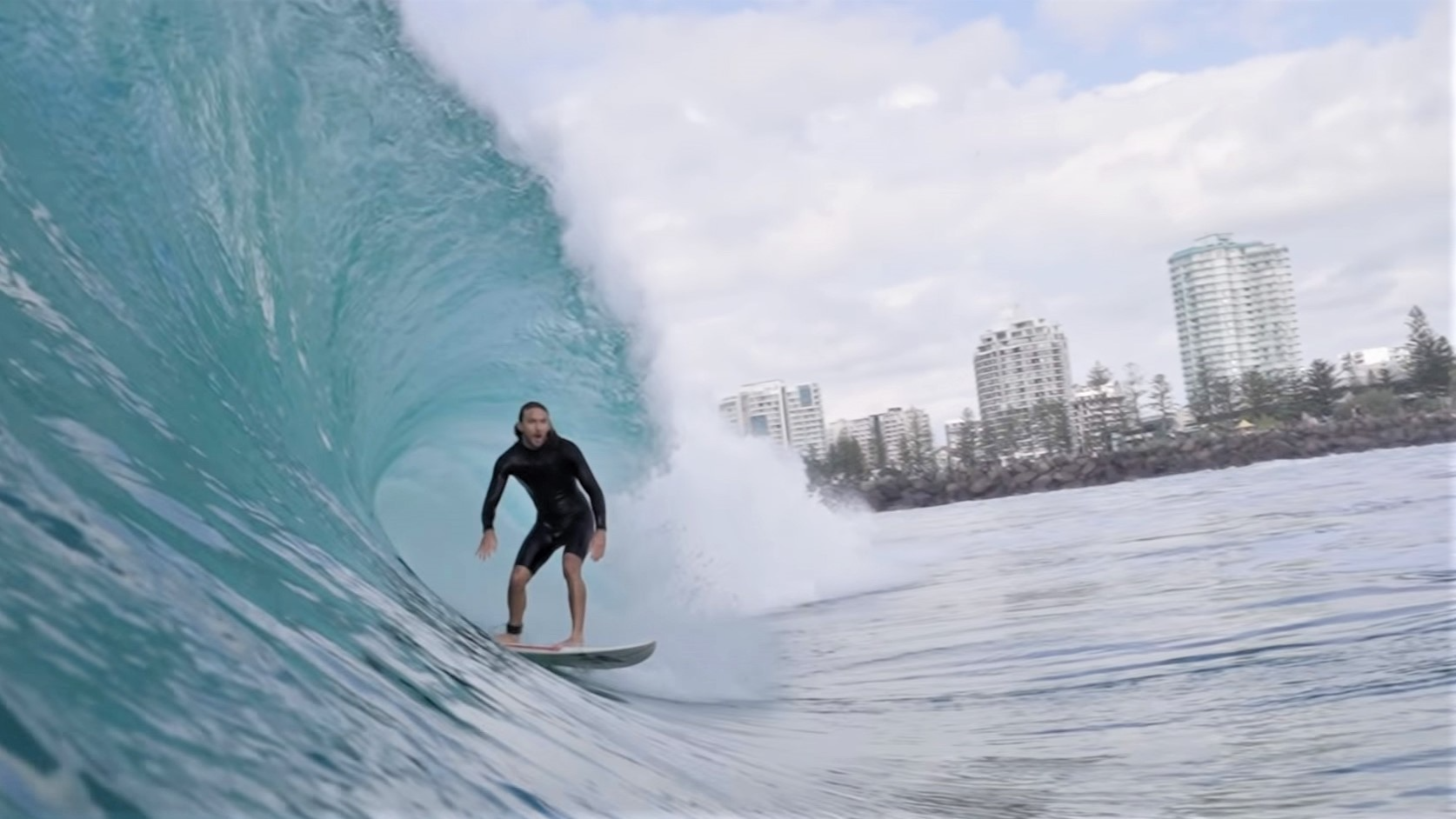 Kirra, le rêve éveillé - Surf Session