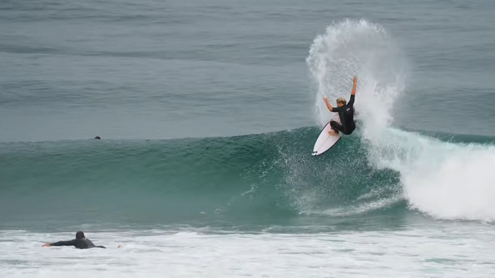 Ethan Ewing : le style au service du surf - Surf Session