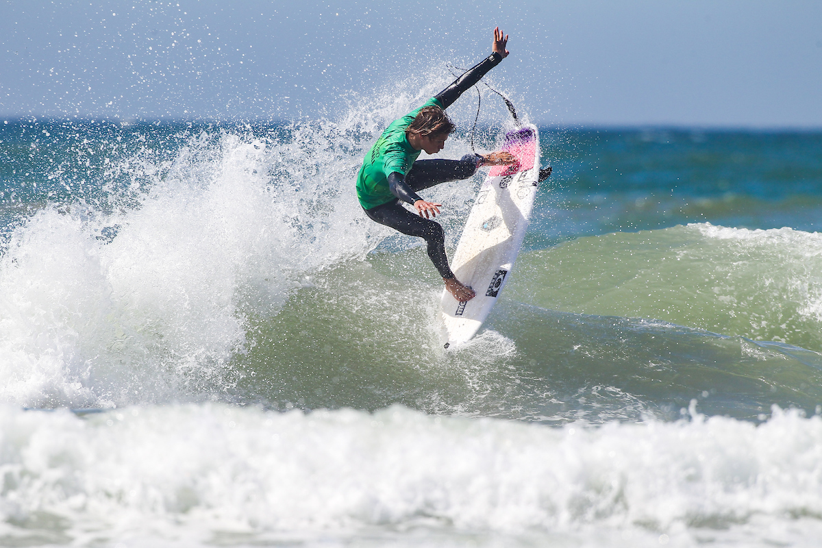 Les surfeurs français à l'assaut du circuit junior européen - Surf Session