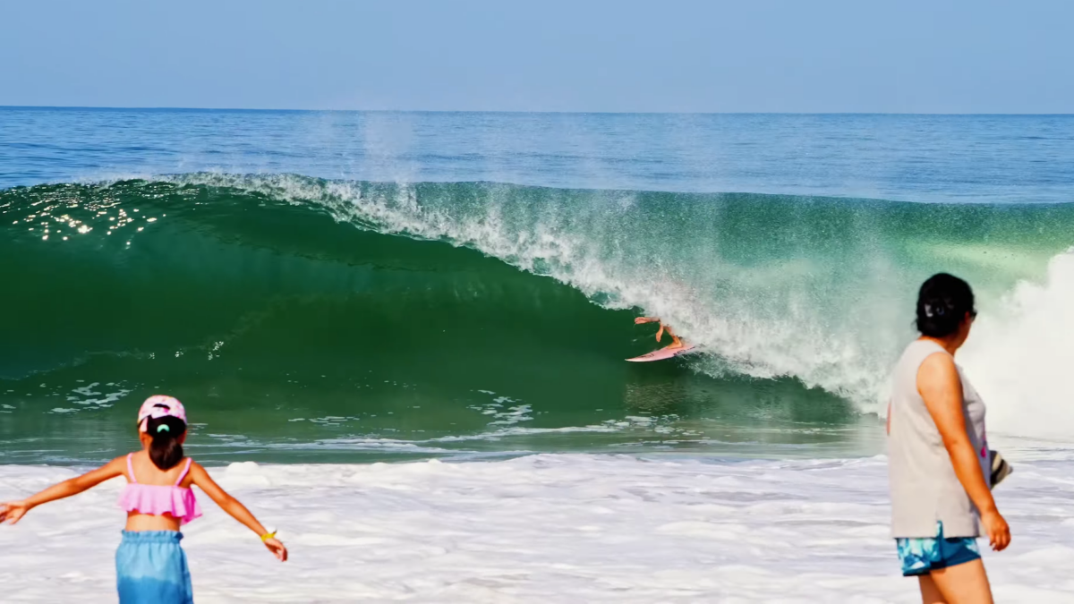 Victor Bernardo et McKenzie Bowden pour Album Surfboards - Surf Session