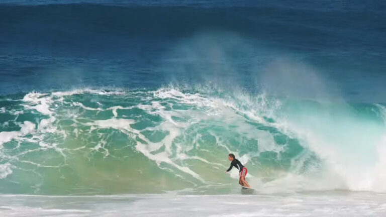 Eimeo Czermak et le méchant banc de sable hawaiien - Surf Session