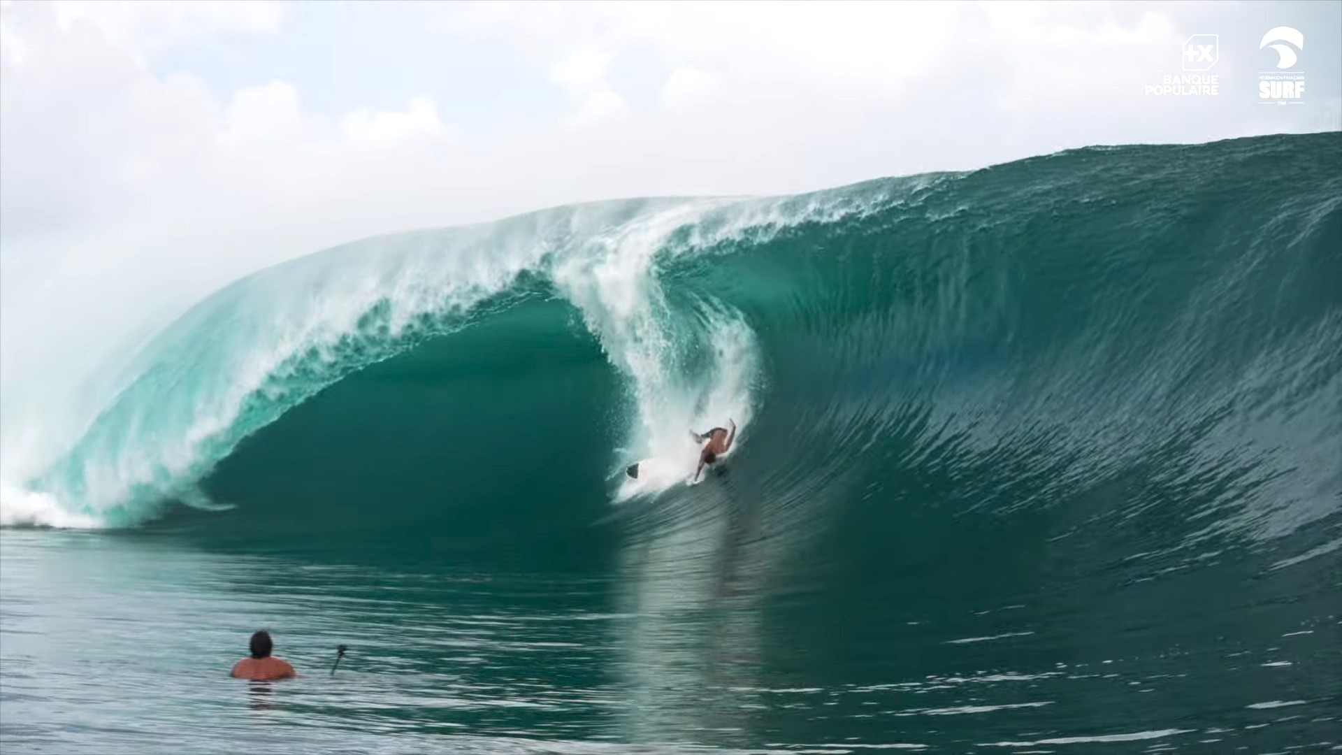 Une vidéo pour tout savoir de Teahupo'o - Surf Session