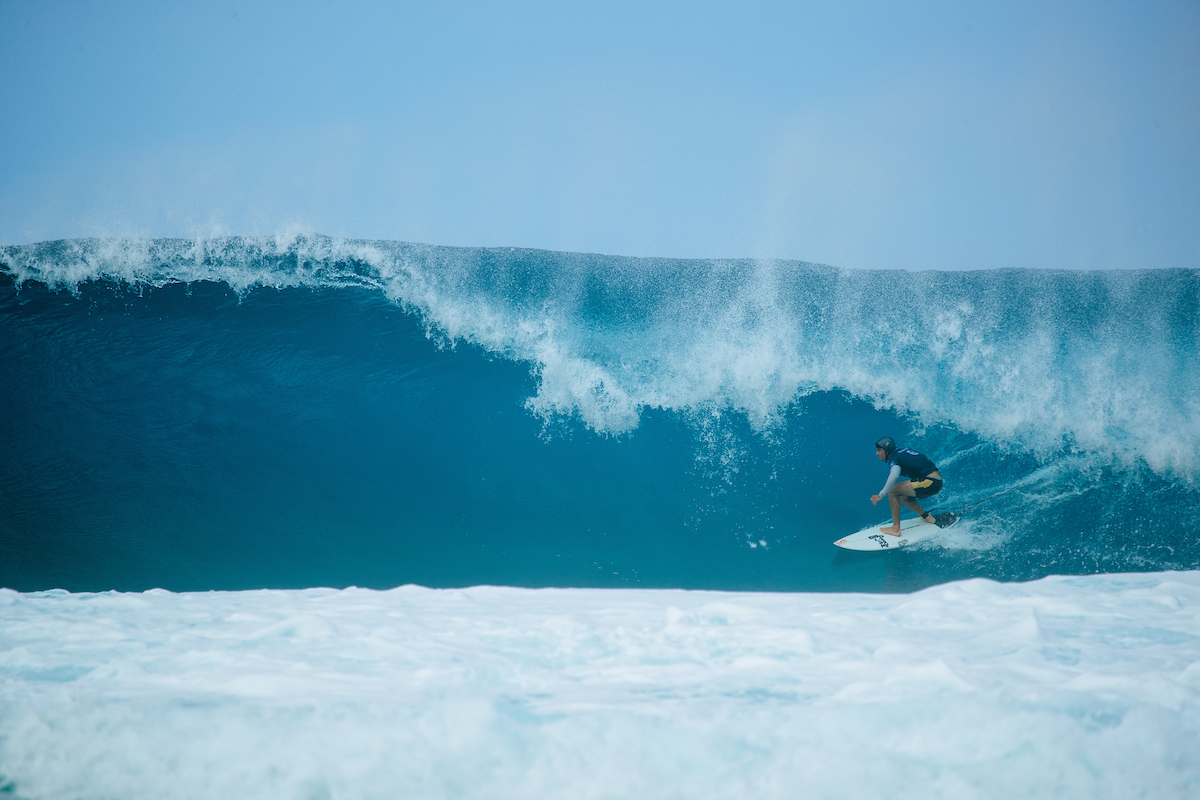 World Tour : une 2e journée riche en action pour le Lexus Pipe Pro ...
