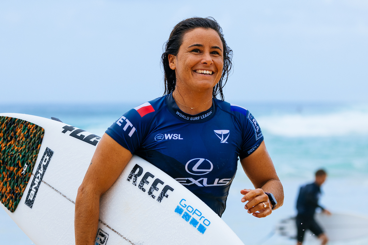 Johanne Defay en quarts du Lexus Pipe Pro - Surf Session