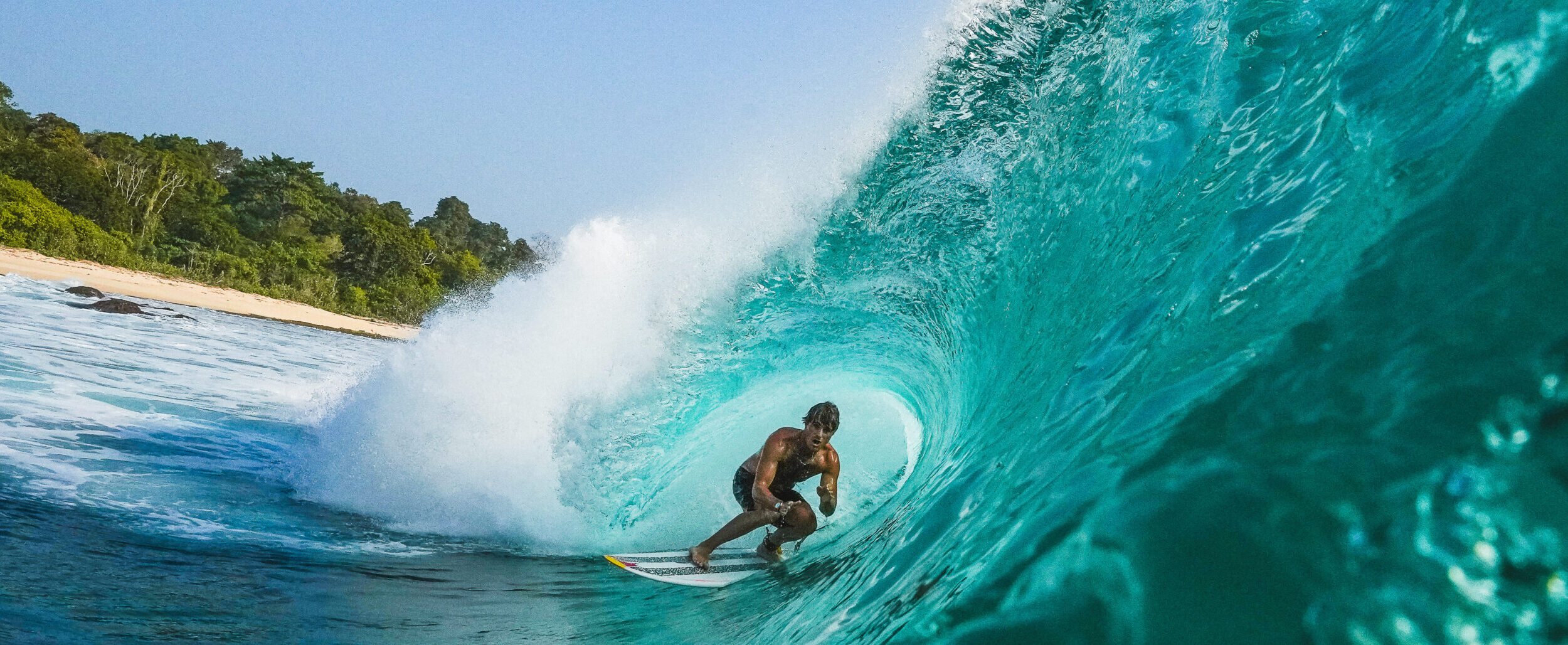 Natxo Gonzalez rejoint le team Oxbow ! - Surf Session
