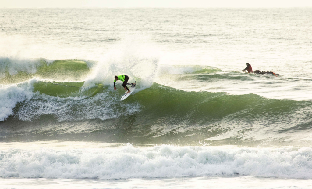 Justin Becret et Aelan Vaast sacrés champions de France surf open 2024 ...