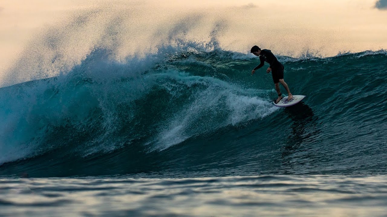 Un team éclectique pour July wetsuit - Surf Session