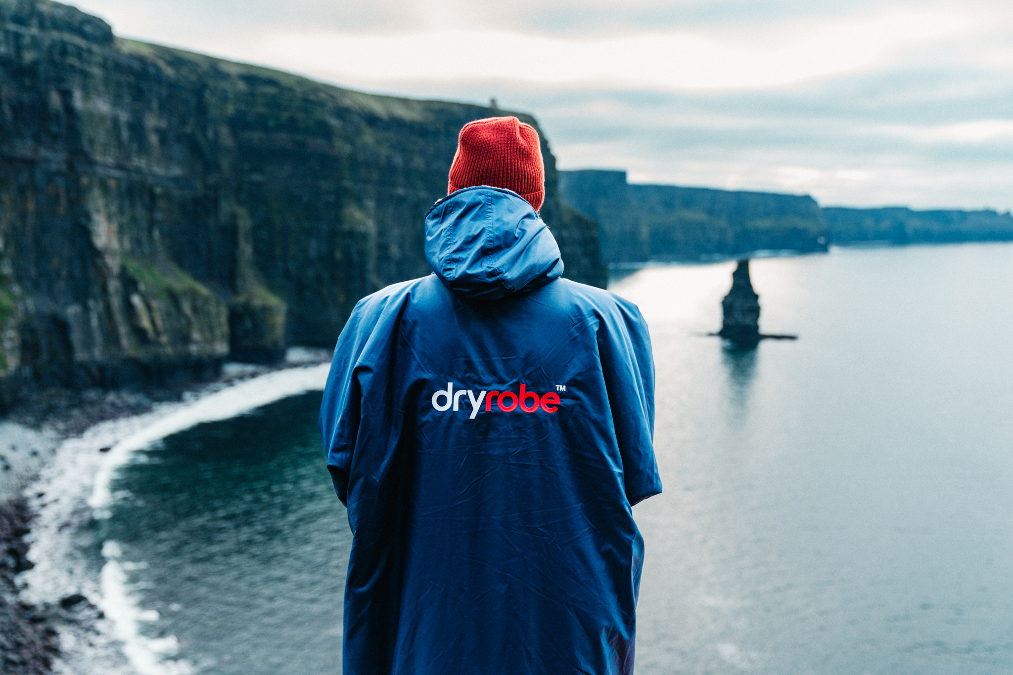 Continuez à surfer tout l'hiver avec dryrobe® ! - Surf Session