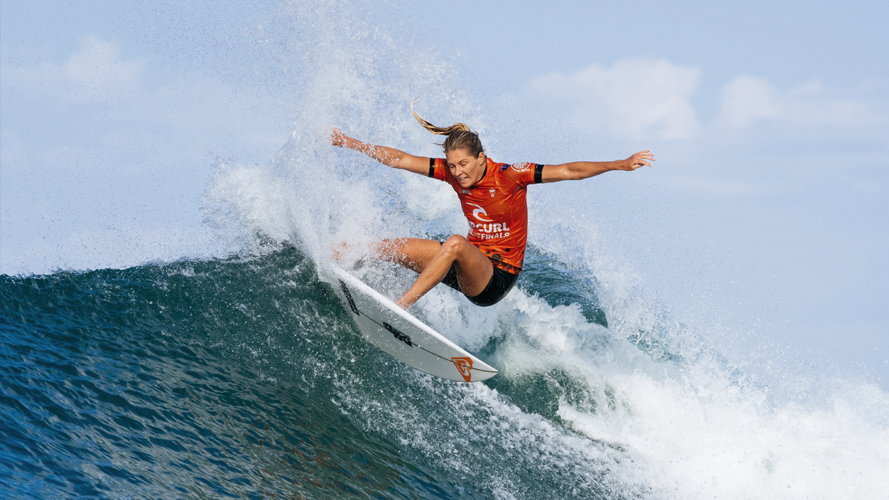 Stephanie Gilmore - Surf Session