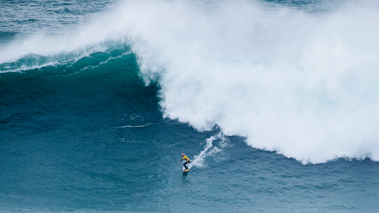 L’alerte verte a été déclenchée pour le WSL TUDOR Nazaré Big Wave ...